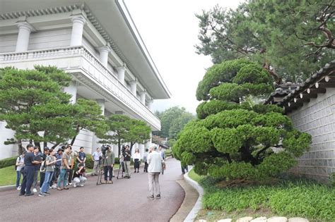 청와대에서 만나는 역대 대통령들의 기념식수 뉴시스pic 파이낸셜뉴스 청와대에서 만나는 역대 대통령들의 기념식수 뉴시스pic 파이낸셜뉴스