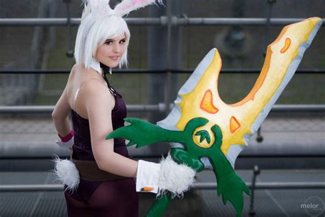 Battle Bunny Riven Cosplay League Of Legends By Evanssoradeviantart