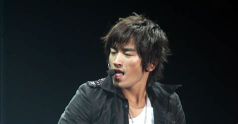 새내기 영화배우 이민우 스크린쿼터 사수 특별공연