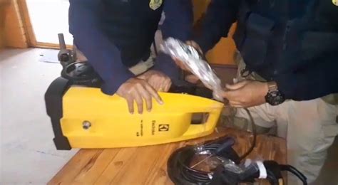 PRF encontra 1kg de maconha dentro de aspirador de pó que foi