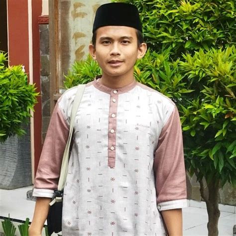 Stream Muhammad Hisyam Music Listen To Songs Albums Playlists For
