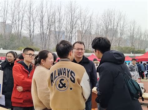 护理学院组织毕业生参加2023年春季首场双选会 南华大学 护理学院