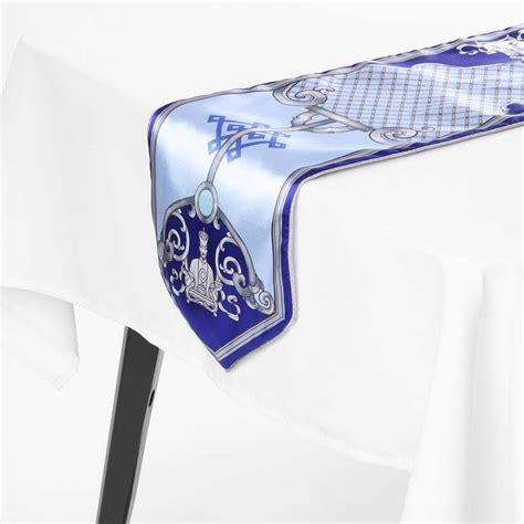 Ширээний голын бүтээлэг Том ЯЛГУУН АКСЕСОРИС ХХК