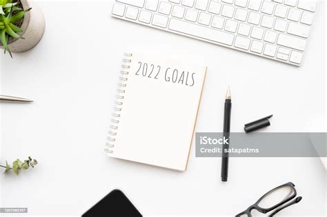 2022 년 목표 텍스트가있는 노트북은 새해 해상도와 계획을 적용합니다 0명에 대한 스톡 사진 및 기타 이미지 0명 개념 개념과 주제 Istock