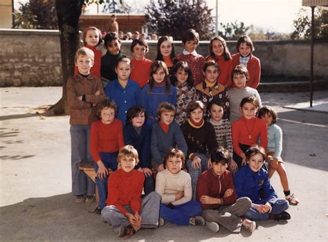 Photo De Classe Ce2 De 1974 école Primaire De Ceyzèriat Copains Davant