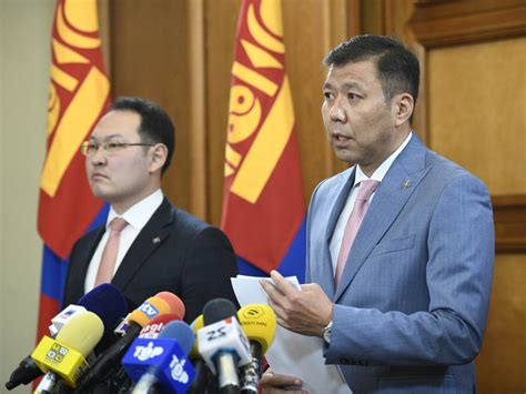 Хөгжлийн банкны асуудлаарх нотлох баримтыг шинжлэн судлах гурав дахь сонсгол энэ сарын 13 17 ны