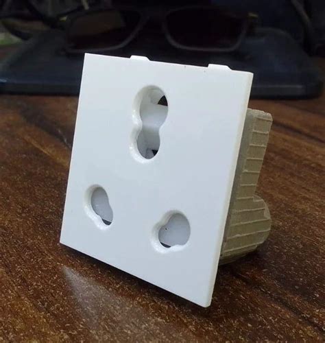 16 Amp Twin Socket With Porcelain