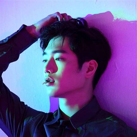 Pin Em 서강준 Asiáticos