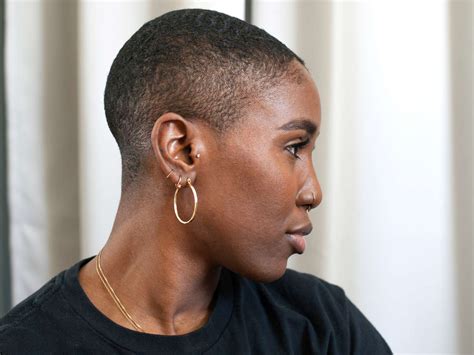 8 Ways To Treat Ingrown Hairs On Your Scalp