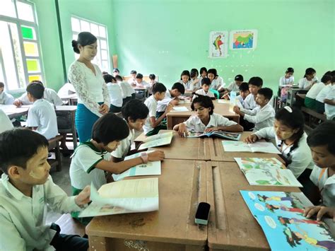 ချမ်းမြသာစည်မြို့နယ် အမှတ် ၂ မူလွန်ကျောင်းတွင် နယ်လှည့်စာကြည့်တိုက်ကွင