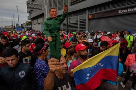 El Chavismo Celebra Con Una Marcha Los 31 Años Del Intento De Golpe De