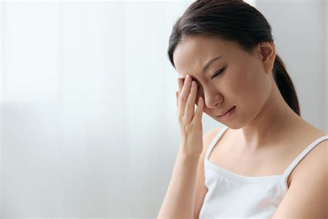 Cách xử lý khoa học với những tổn thương tại mắt phổ biến Bệnh viện