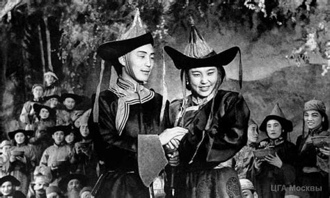 Ардын жүжигчин Л Цогзолмаа 100 нас хүрлээ