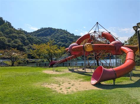 森と湖畔の公園オートキャンプ場 愛媛県四国中央市 られろ VR Campfield