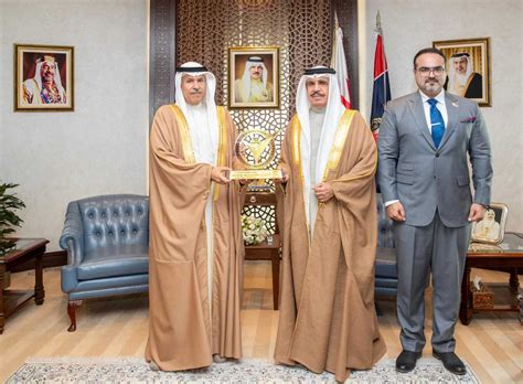 استقبل الفريق أول معالي الشيخ راشد بن عبدالله آل خليفة وزير الداخلية