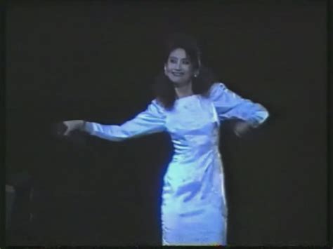 王虹－《挑战》 新时期十年金曲88金星评选活动开幕式现场唱跳 热力四射 不愧为现场女王 虹采依然 虹采依然 哔哩哔哩视频