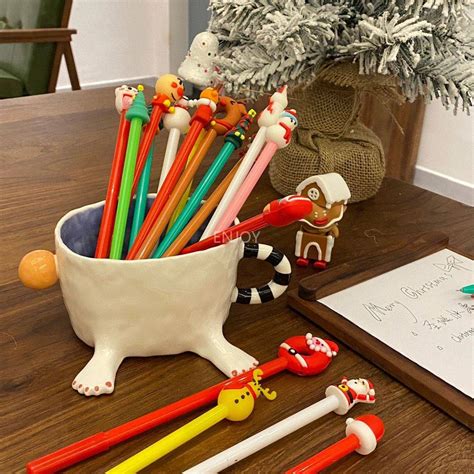 双十一狂欢购！【卡通中性笔】19 9元到手20支！顺滑不断墨不飞墨！款式多样！极细笔芯：0 5mm！水墨颜色：黑色！氛围感不能少 程序 品名 支装