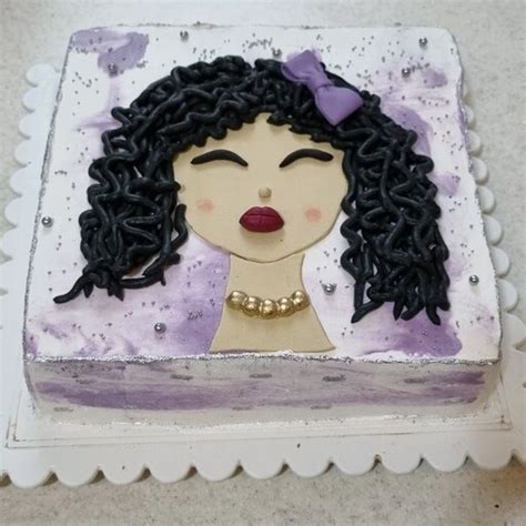 خرید و قیمت کیک تولد خانگی دخترانه با تزئینات فوندانت با تازه ترین مواد