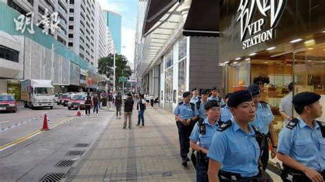 尖沙嘴劫案 警拘10歲及14歲非華裔男童被捕 警方押解疑犯重組案情 2345 20230913 港聞 即時新聞 明報新聞網