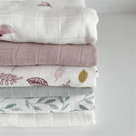 Muslin Cloth Printed 2 Pack Gots Pressed Leaves Rose Bubbleeboo