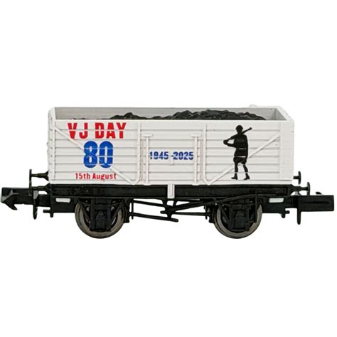2f 071 100 N Gauge 7 Plank Vj Day Army 80th Anniversary Dapol
