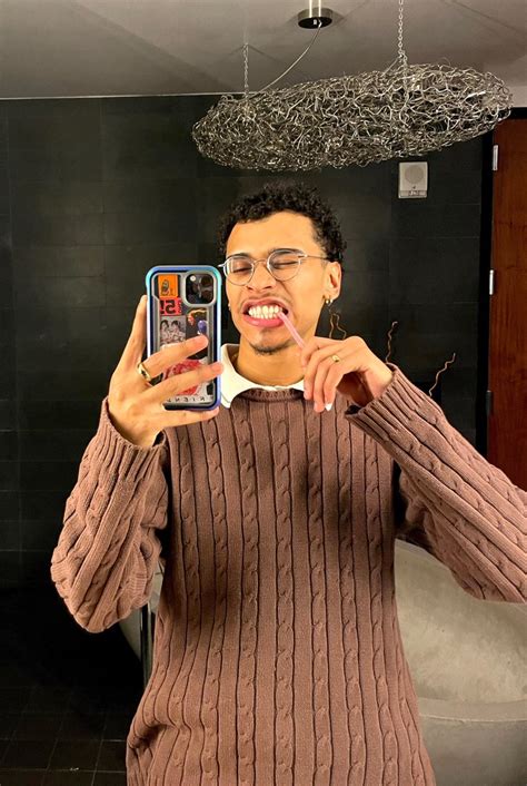 Uriah On Twitter Show Us A Picture Of You Wearing Glasses Because You Need Them To See… 🙃