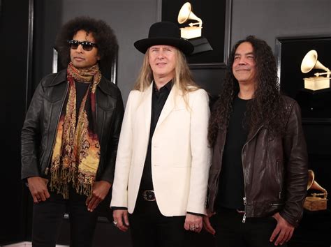 Jerry Cantrell Announces Summer 2025 Us Tour With Filter Decatur Radio