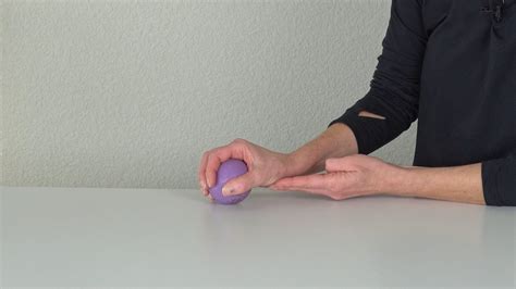 Best 3 Hand Exercises for Older Adults to do Everyday - Virtual Hand Care