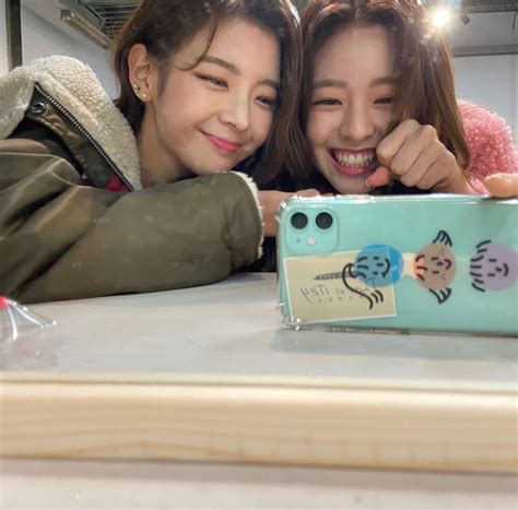 Shin Yuna Choi Jisu And Yuna Image 8899376 On