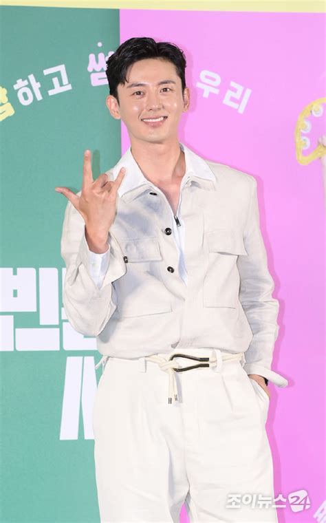 이지훈 엔터세븐과 전속계약 조기 종료
