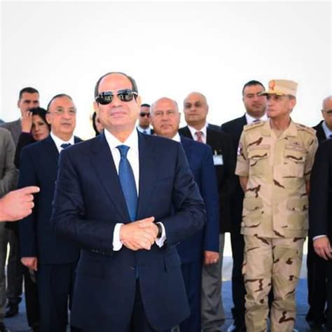 الشريف يشكر الرئيس السيسى على دعمه الكامل للمشروعات القومية بالإسكندرية