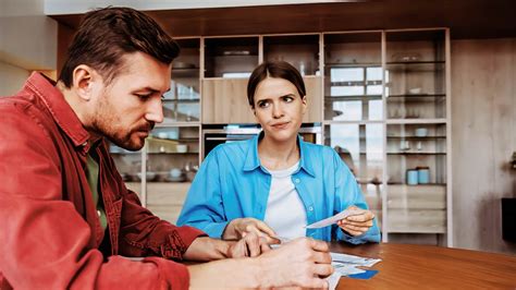 6 Signs You Have A Selfishly Transactional Wife According To Experts YourTango