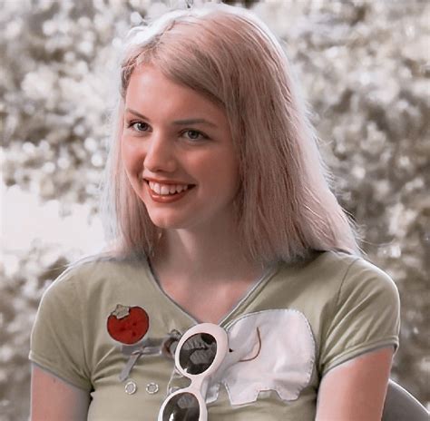Cassie Skins Hannah Murray Skin Aesthetics Skins Uk Sandra Oh