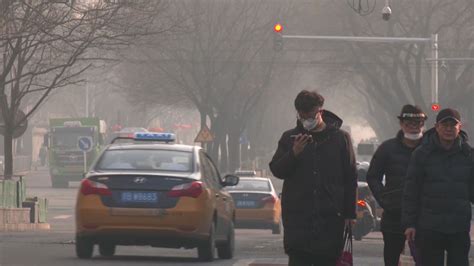 Nola Bizi Dira Txinan Koronabirusarekin Alertarekin Gaztea