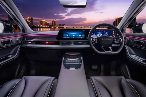 Chery Luncurkan Omoda E5 Interior All Black Ini Penampakannya