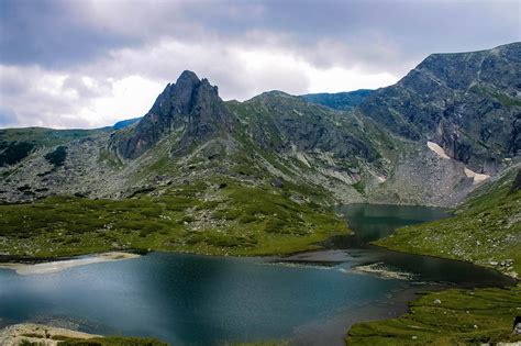 무료 이미지 경치 자연 황야 보행 창조적 인 구름 사진술 언덕 골짜기 땅 반사 툴킷 색깔 풍경 협만 저수지 고지 국립 공원 산등성이