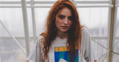 Is A 19 Year Old Virgin Girl Attractive Or Seen As Weird Girlsaskguys