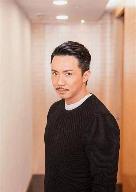 張繼聰、謝安琪變成攝影師，互相為對方拍靚相，互動很溫馨 每日頭條