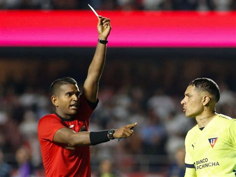Gol de Paolo Guerrero y polémico festejo en tanda de penales con LDU