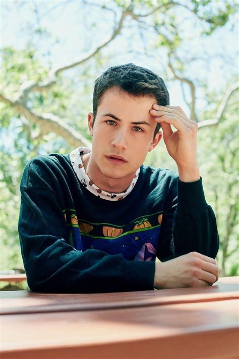 Dylan Minnette Wallpapers Top Free Dylan Minnette Backgrounds Wallpaperaccess