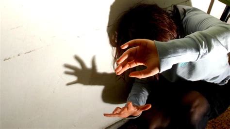 Vasto Drogata Abusata E Filmata Il Video Nella Chat Di Classe La