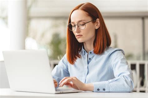 Premium Photo Business Woman Copywriter Using Laptop Computer Typing On Keyboard Working