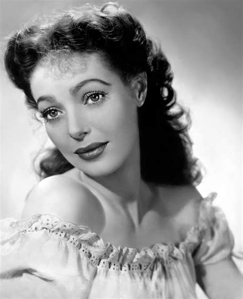 30 Stunning Black And White Photos Of Loretta Young From Between The