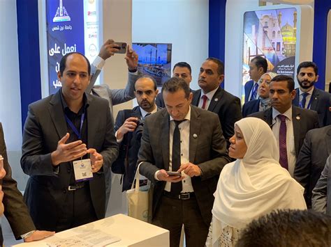 وزير الإسكان يفتتح معرض مشروعات إسكان العرب على هامش مؤتمر الإسكان