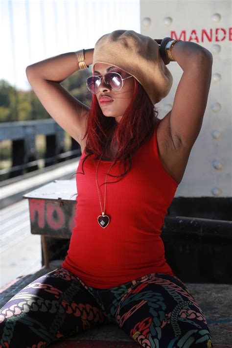 Black Nadia Tononkira Malagasy