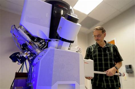 Tfs Helios 5 Cx Dualbeam Cryo Fib Sem Microscopy And Imaging Center