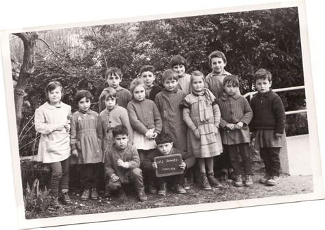 Photo De Classe Ecole Des Petits Les Junies De 1962 Ecole Primaire