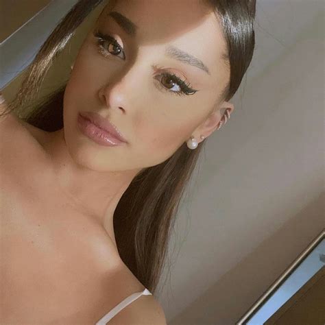 Ariana Grande Just Debuted Short Hair For Summer 2021