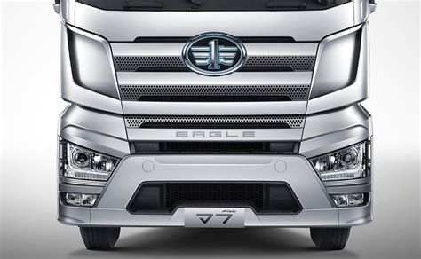 FAW Jiefang J7 el nuevo camión chino de diseño italiano y que alcanza