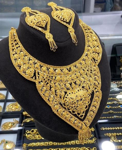 22 Ayar Altın Kaplama Hint Kolye Takı Seti 17